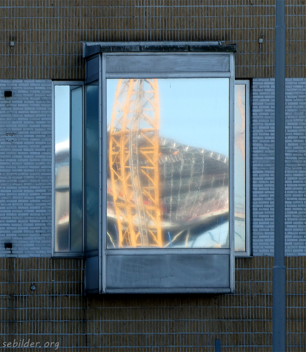 Spegling i fönster – Se bilder